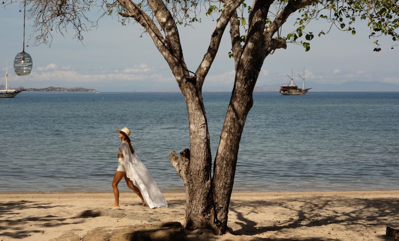 Lost Paradise, A World Beyond the Beaten Path - Stories from Legenda ...